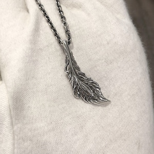 Garuda Feather R - Etsy