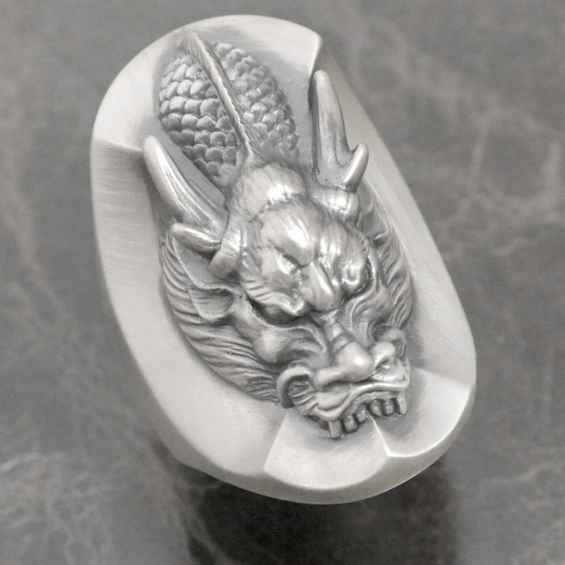RYU Ring - Etsy