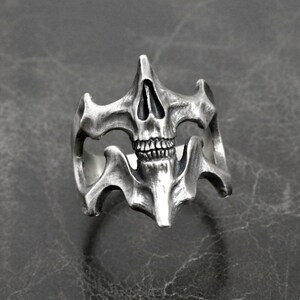Vortex Skull Ring - Etsy