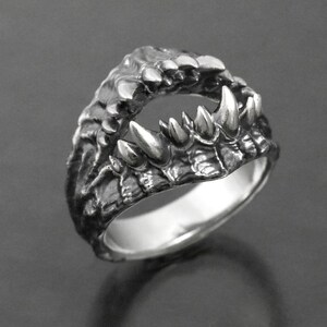 Fang Ring / SFD-R-133 - Etsy