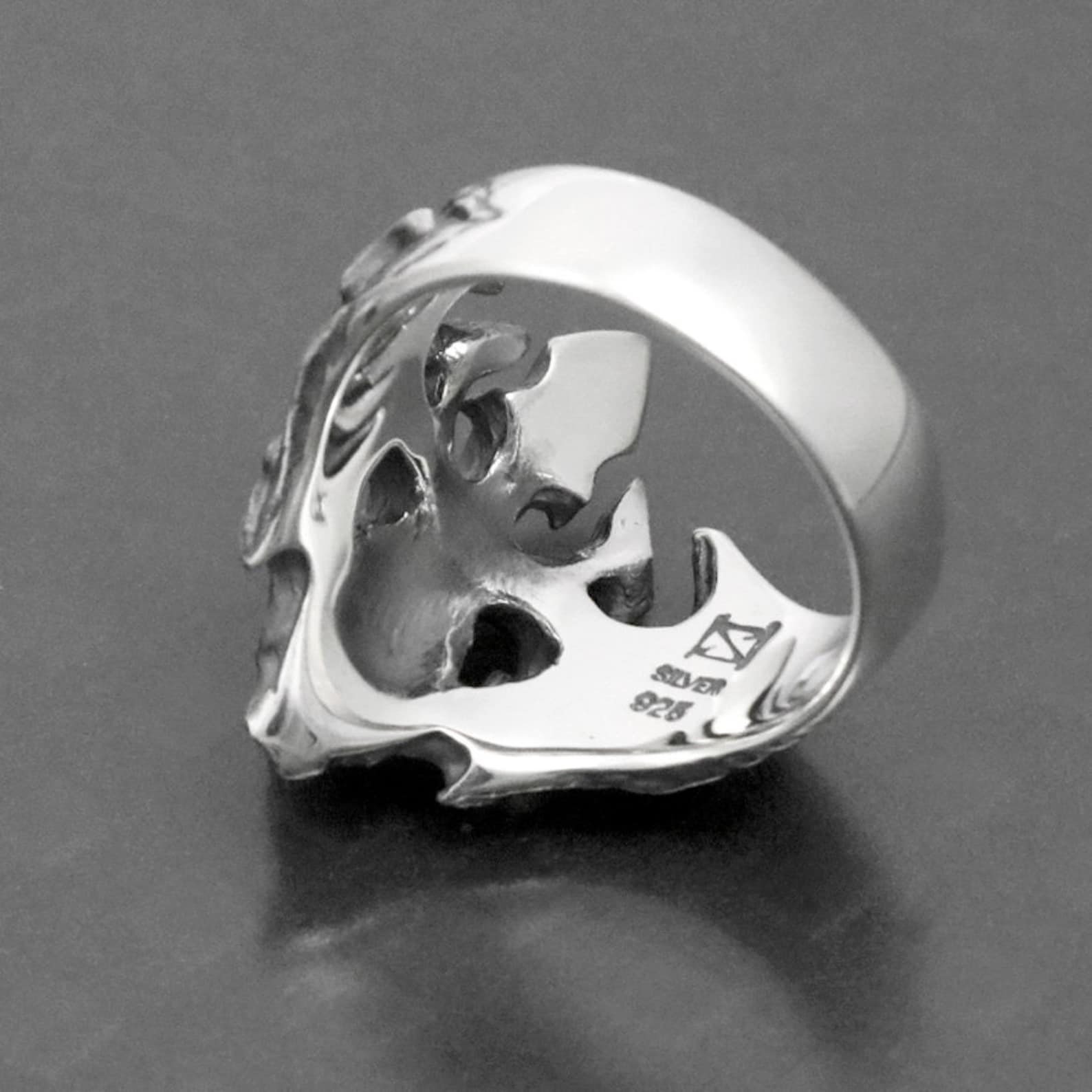 Mini Luga Ring | Etsy