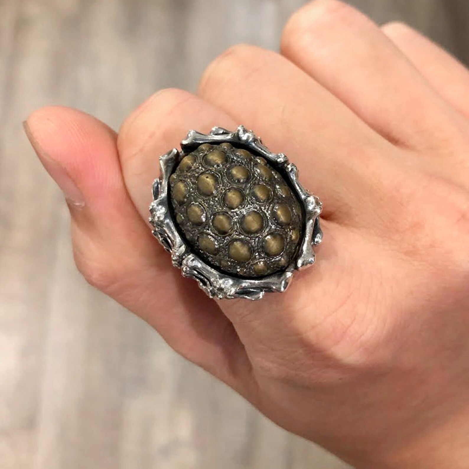 Creature Rib Ring / SFD-R-130 | Etsy