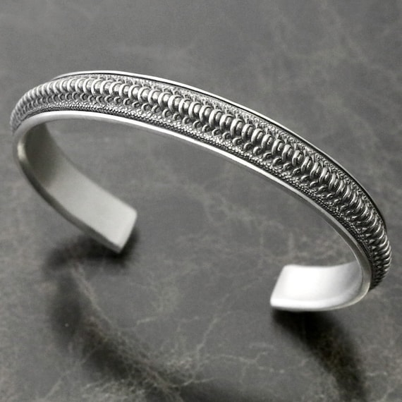 Dragon scale bangle | Etsy