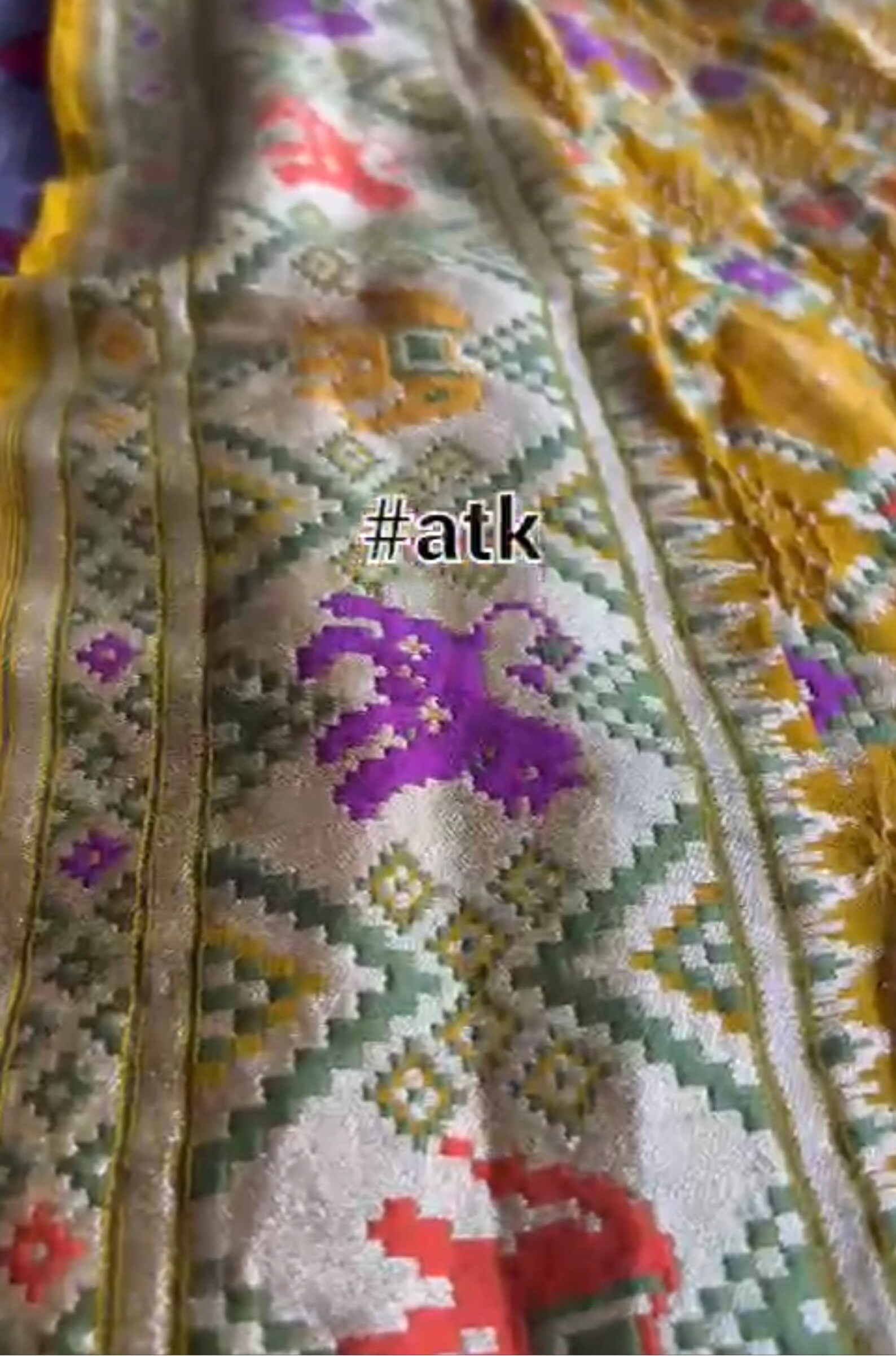Beautiful Pure KHADDI Gorget Tilfi Rai Bandej Patola Single Weaving ...