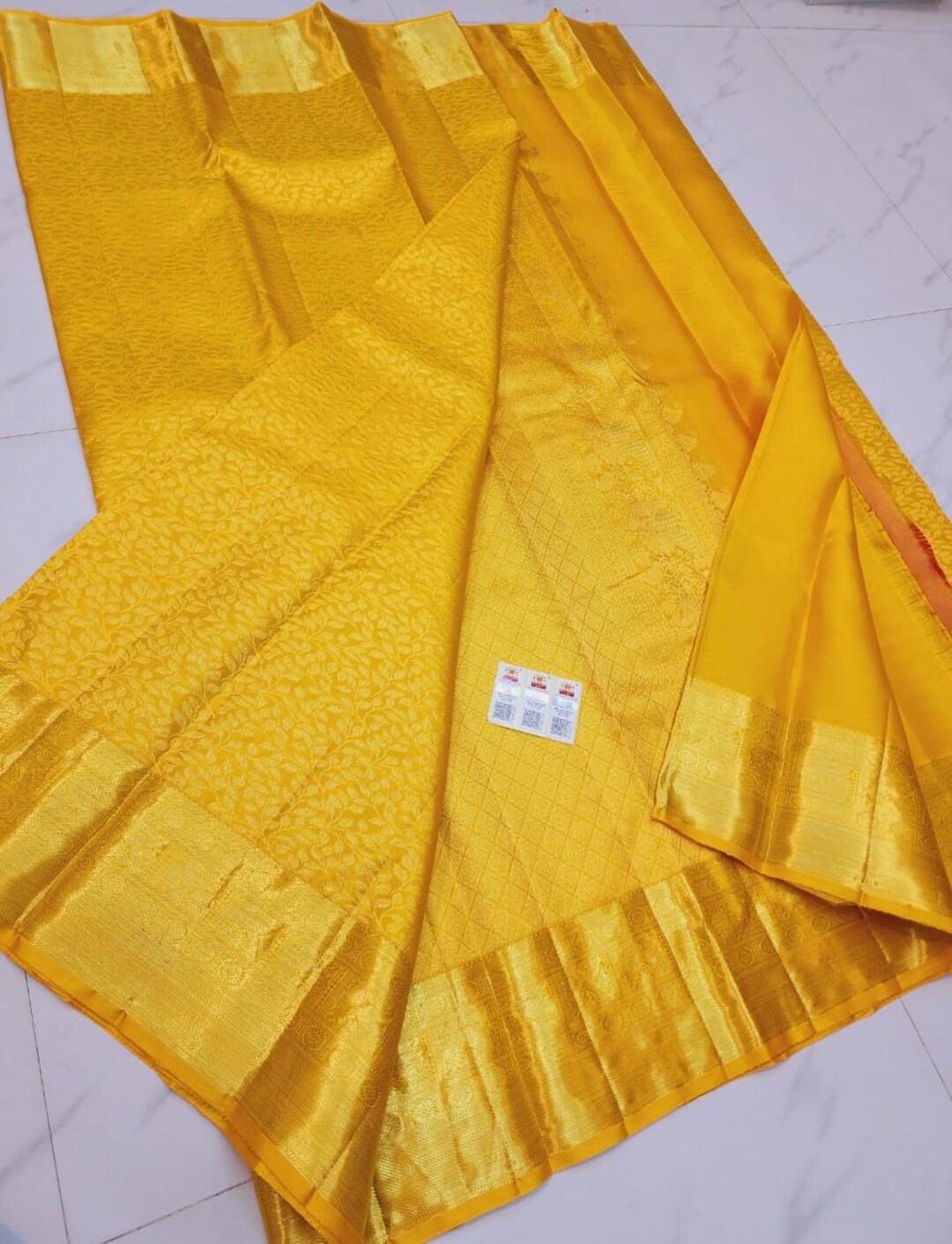 Pure Kanjivaram Silk Sari With One Gram Gold ZARI Weaving With Running ...