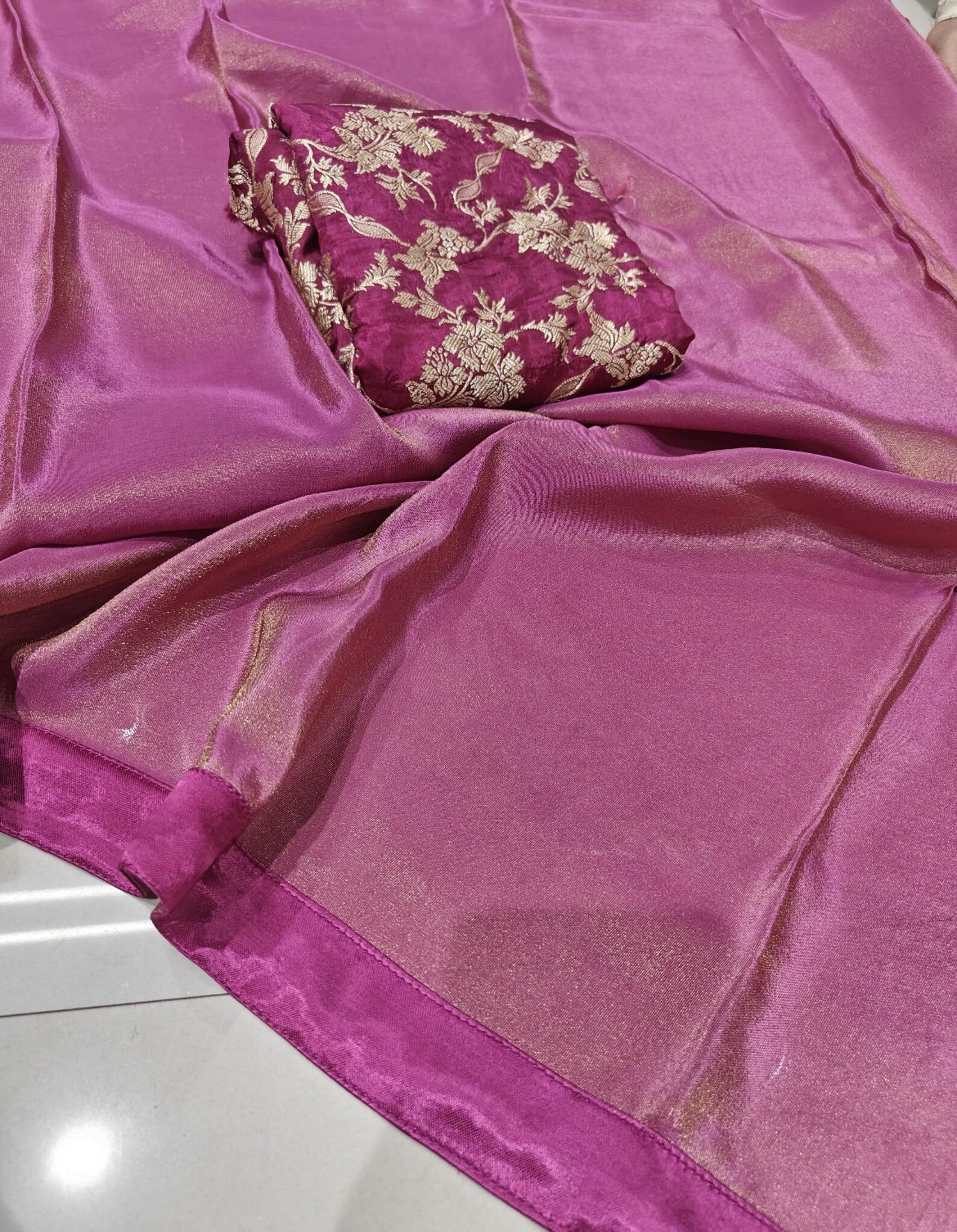 Beautiful Tissue Sari With Satin Border With Banarasi Blouse Piece - Etsy