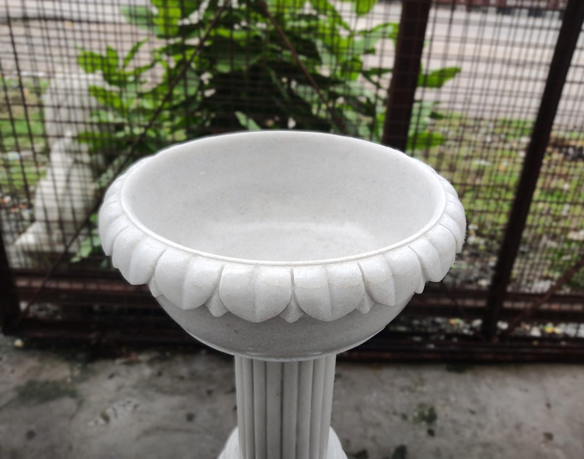 Elegant Handcrafted Marble Pedestal Bird Bath With Scalloped Bowl Edge ...