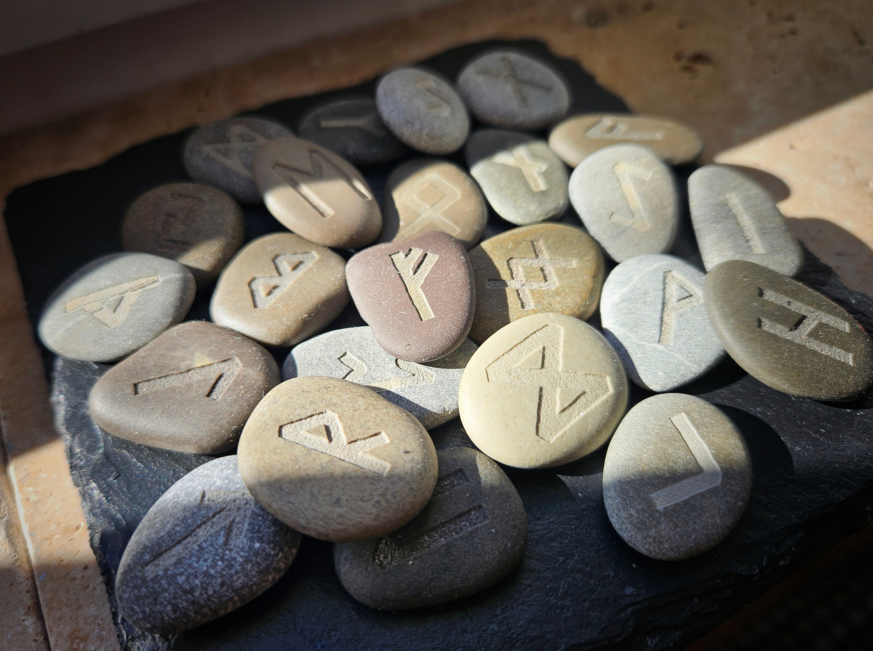 Sea Stone Rune, Rune Stones, Spiritual Stones, Futhark Reiki, Rune ...