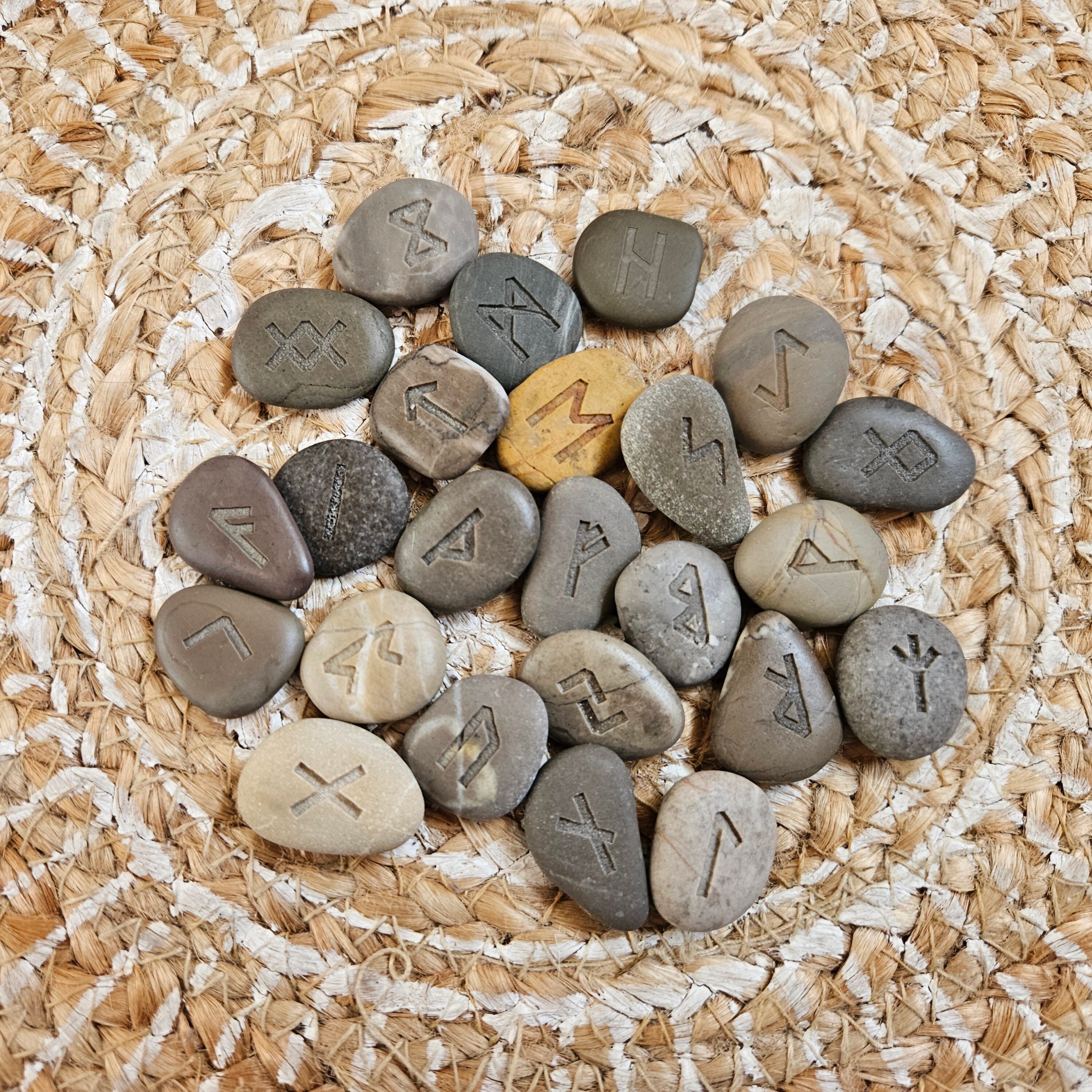 Sea Stone Rune, Rune Stones, Spiritual Stones, Futhark Reiki, Rune ...