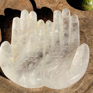 Quartz Crystal Hands Carving, Aka the Master Healer - Etsy