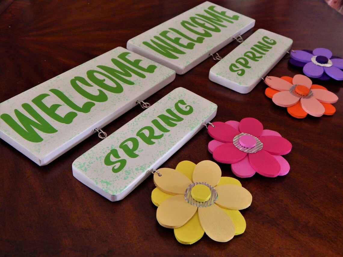 Spring Flowers Welcome Sign | Etsy