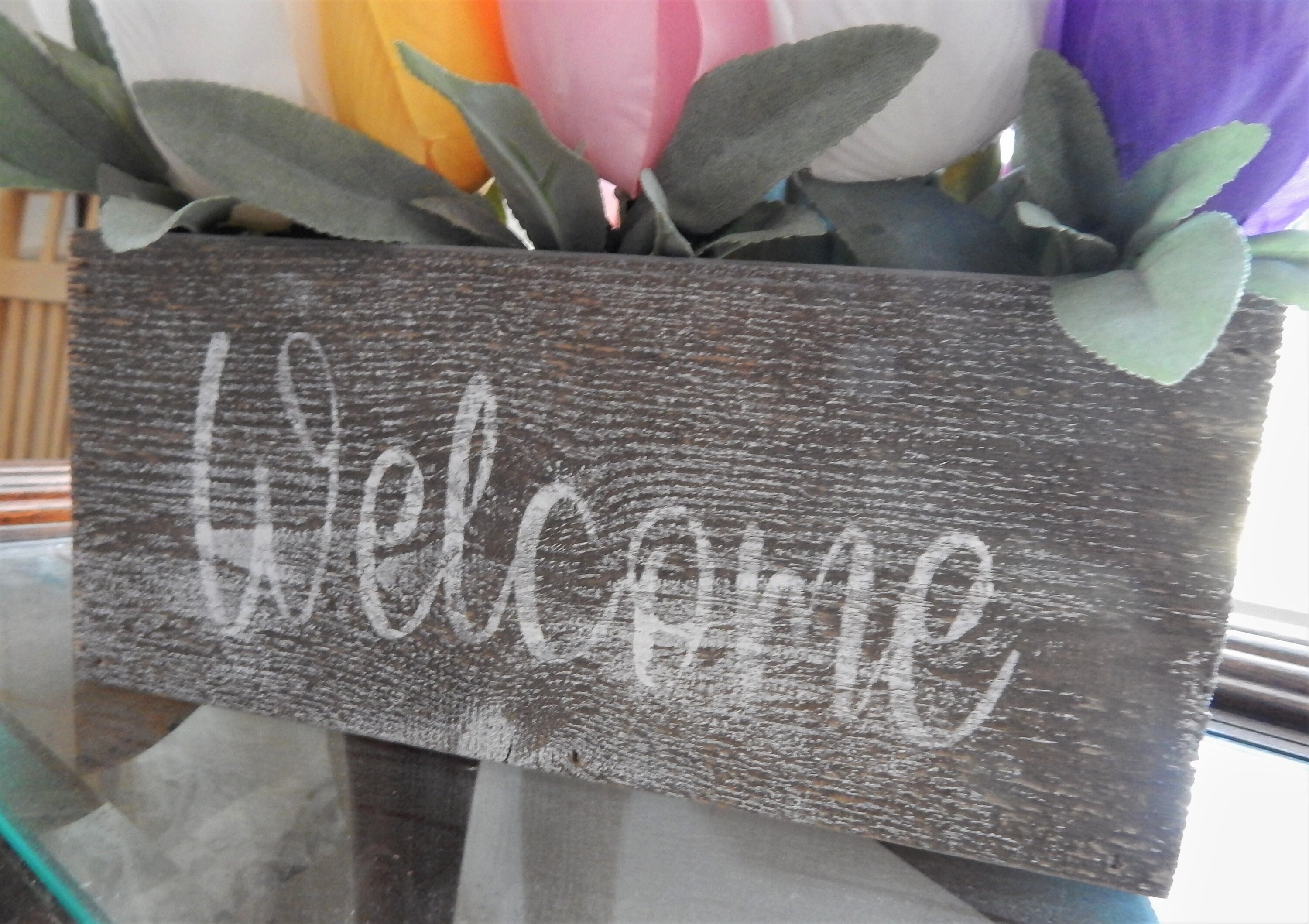 Rustic Wooden Caddy With Tulip Arrangement - Etsy