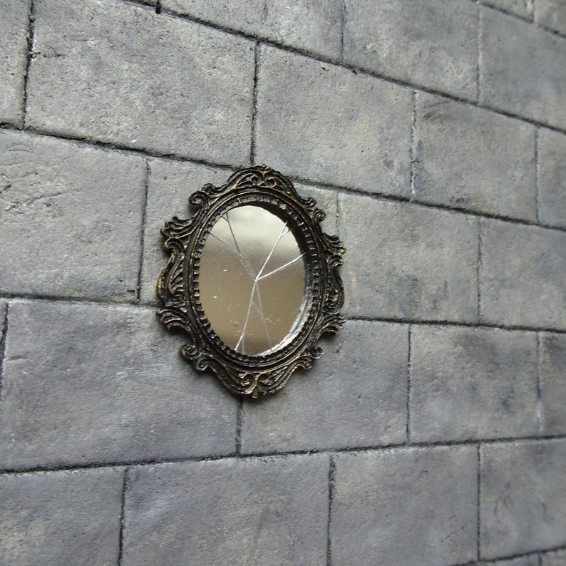 Miniature Broken Mirror, Gold or Blackframe, Haunted House Decor, 1:12 ...