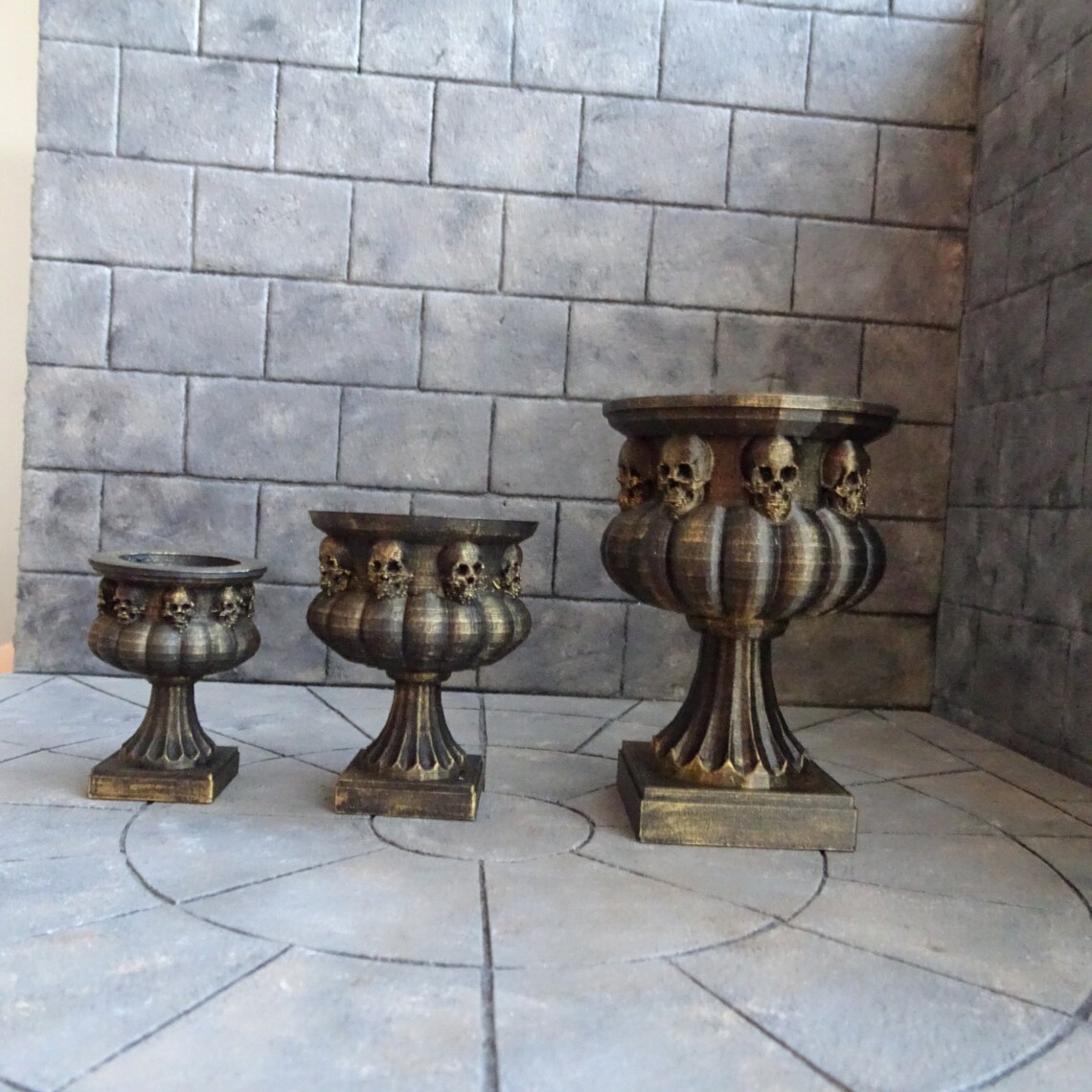 Miniature Cemetery Urn, Haunted Dollhouse, Halloween, Horror Scene, 1: ...