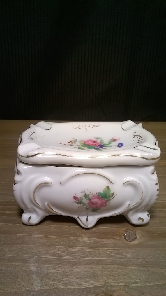 vintage porcelain cigarette box - Gem