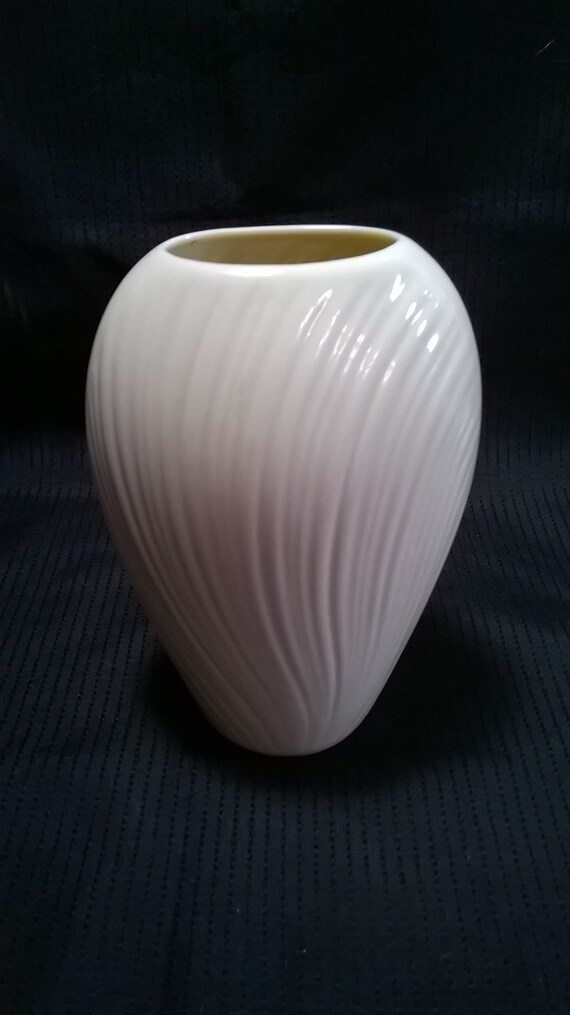Vintage Lovely LENOX Small Mirage Ribbed Ivory White - Etsy UK