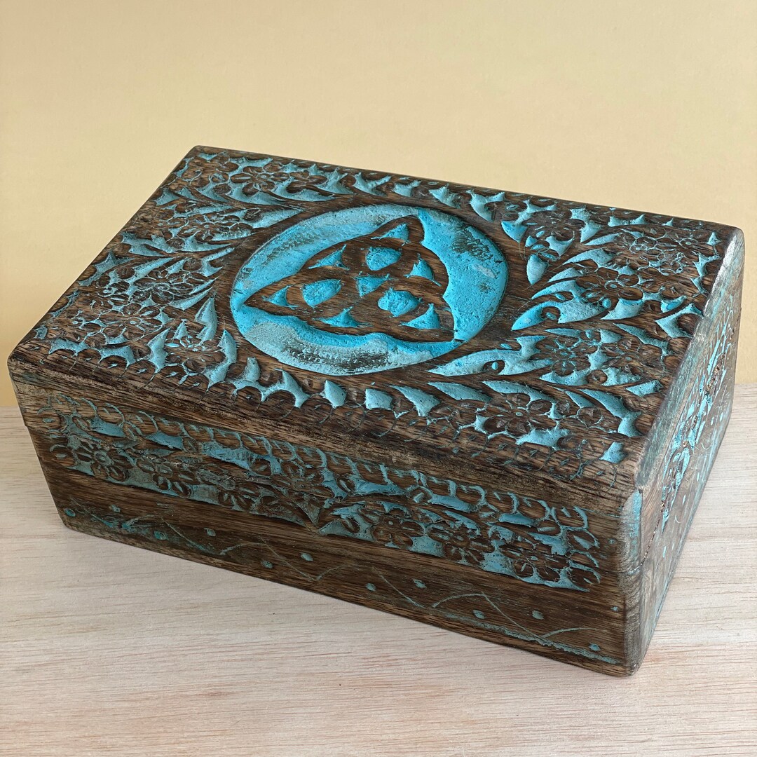 Triquetra Wooden Box-altar Box-hand Carved Wood Box-keepsake - Etsy