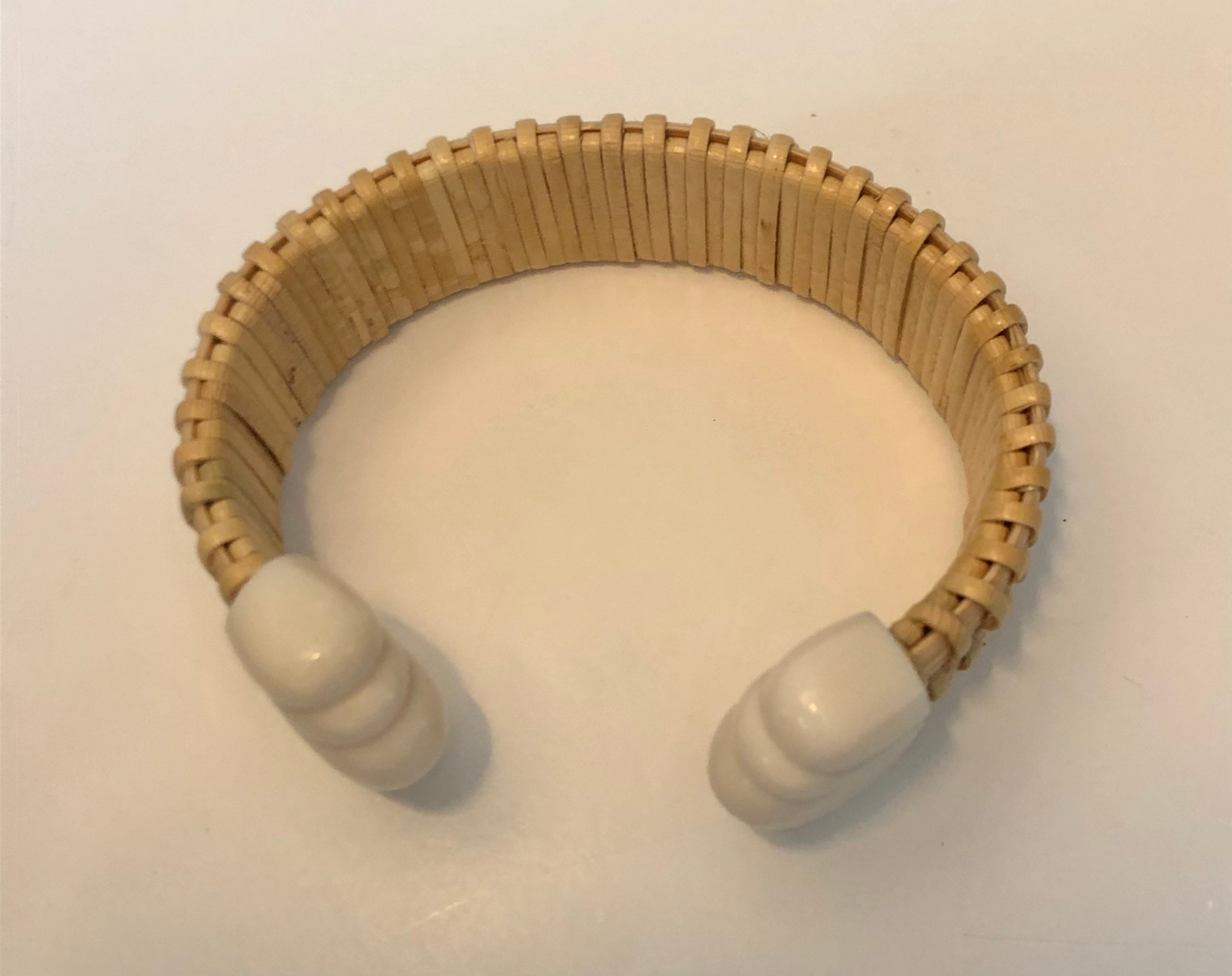 3/4 Scallop Shell Nantucket Basket Bracelet with End Caps - Etsy.de