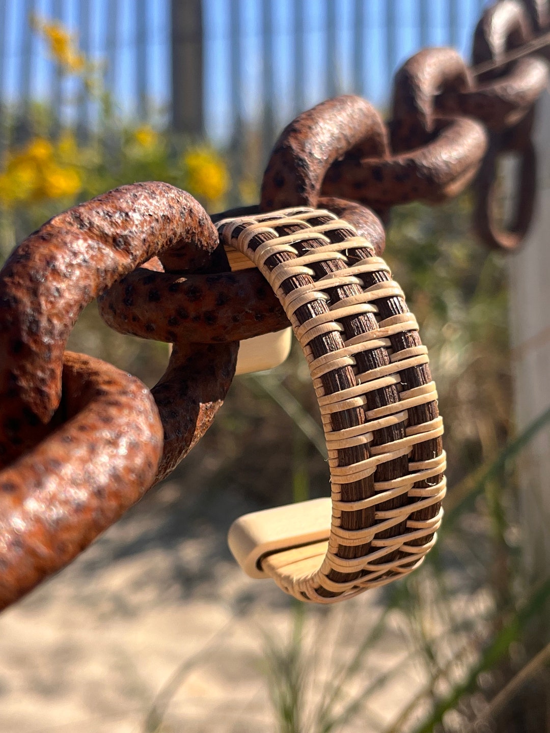 3/4” Spiral Weave Cuff With Scallop Shell End Caps - Nantucket Basket ...