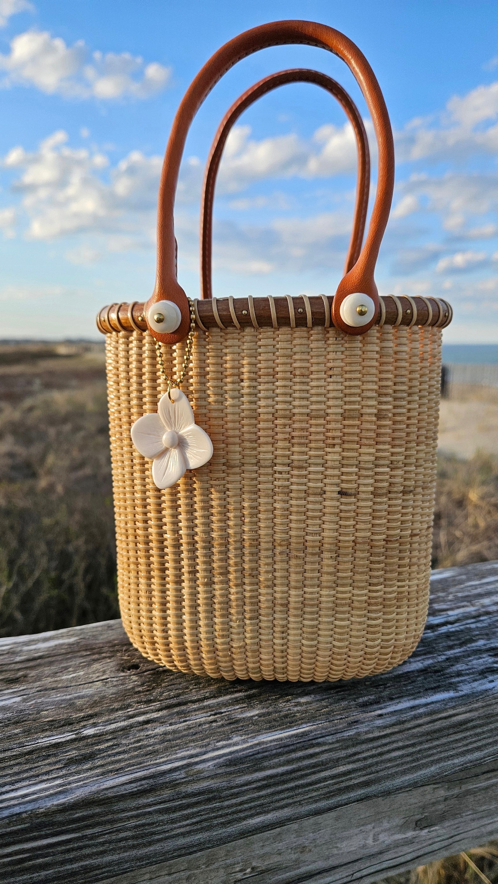 Handwoven Nantucket Lightship Basket Tote – Cherry Rim, Leather Straps ...