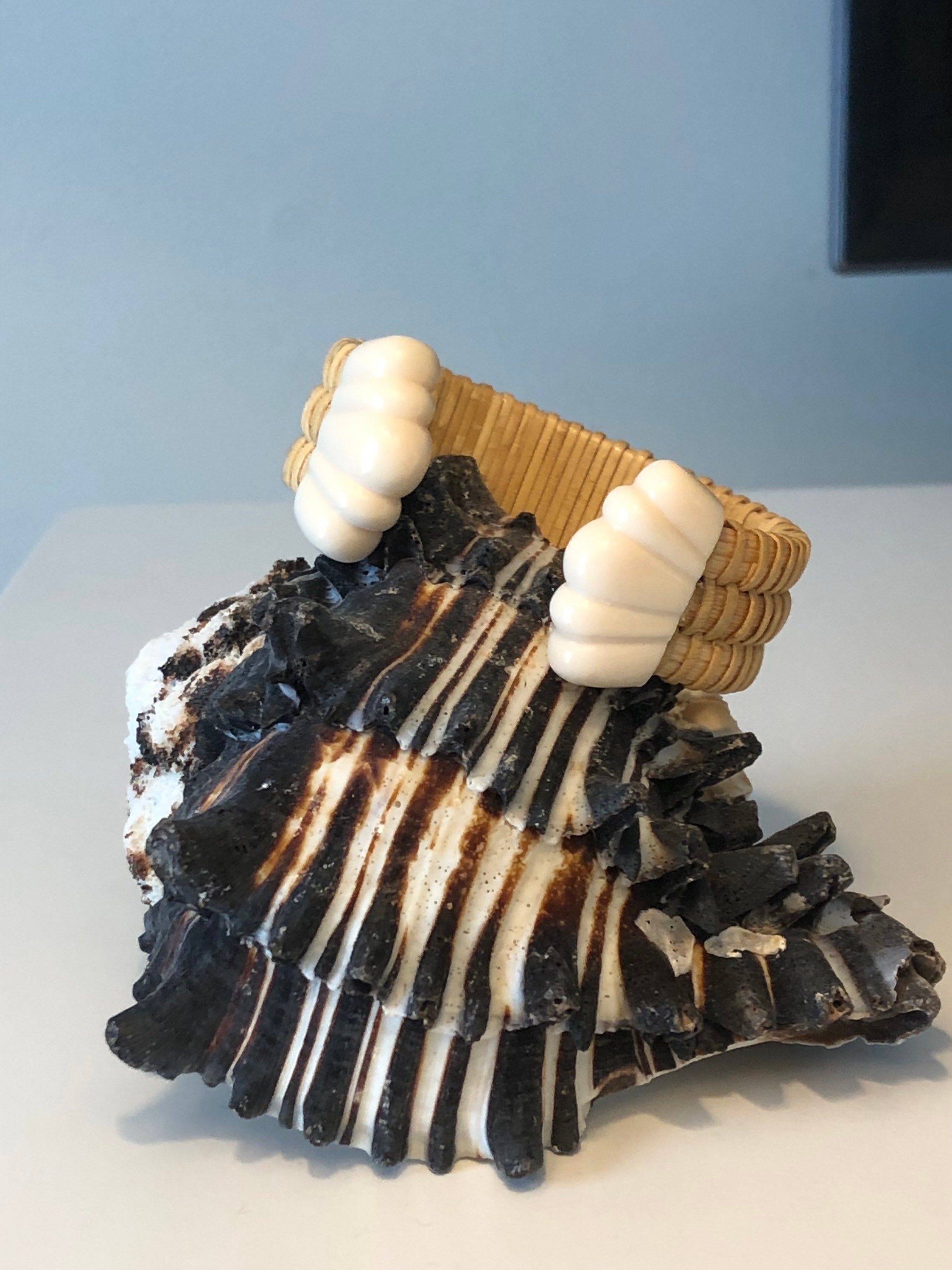 3/4 Scallop Shell Nantucket Basket Bracelet with End Caps - Etsy.de