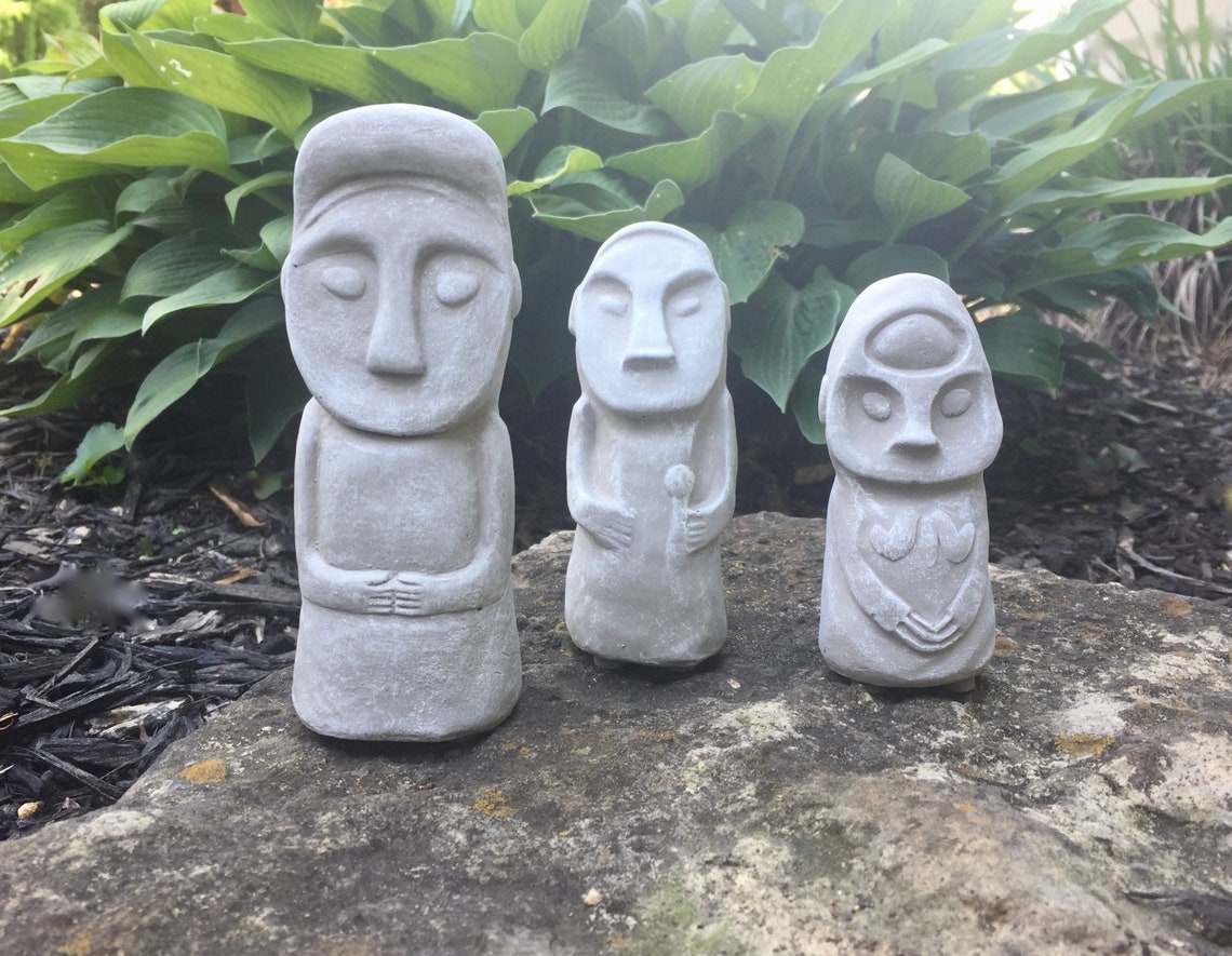 Indonesian Bada Valley Rustic chief Statue - Etsy