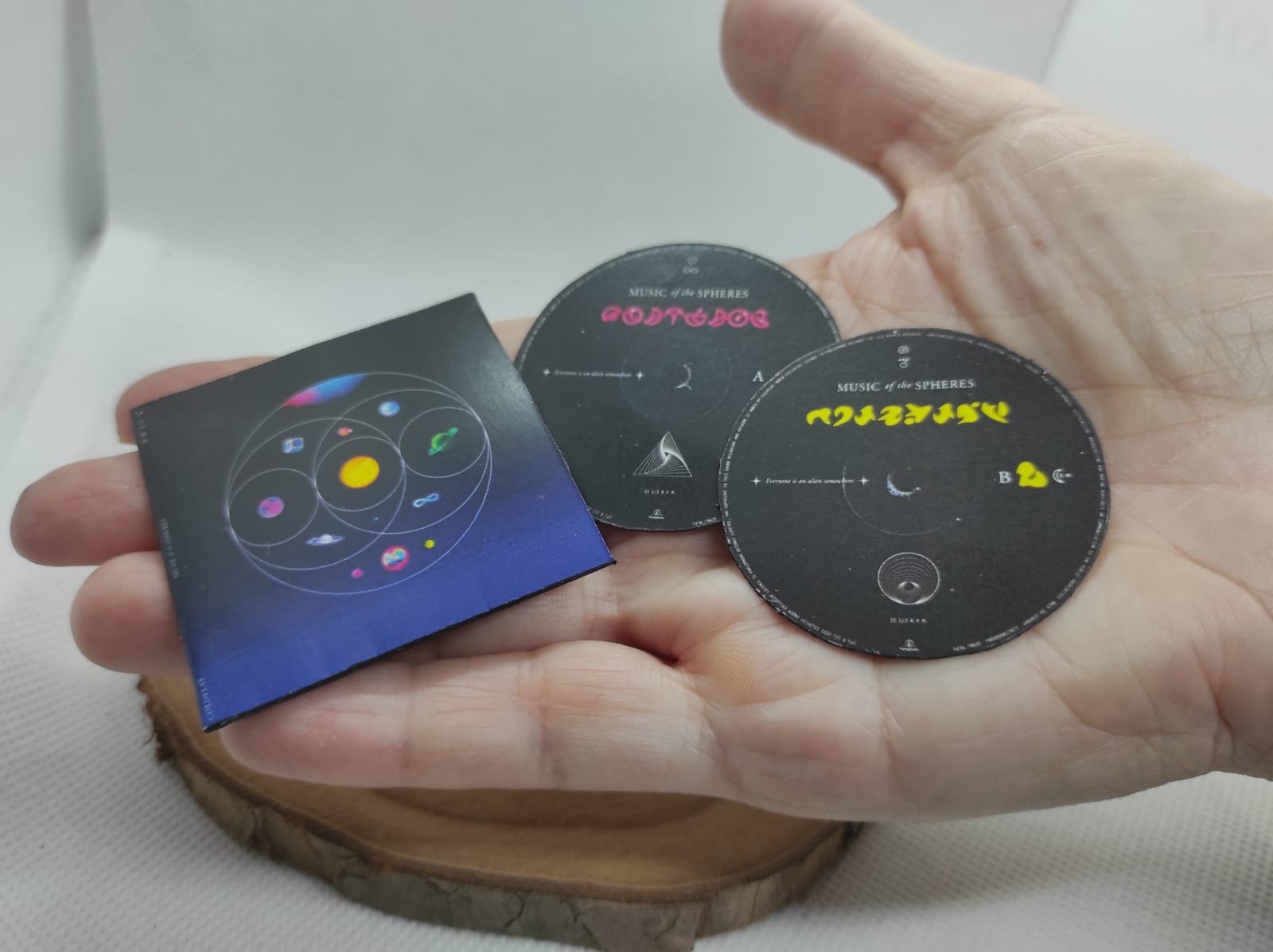 Coldplay Album Music of the Spheres. Scale 1/6 - Etsy