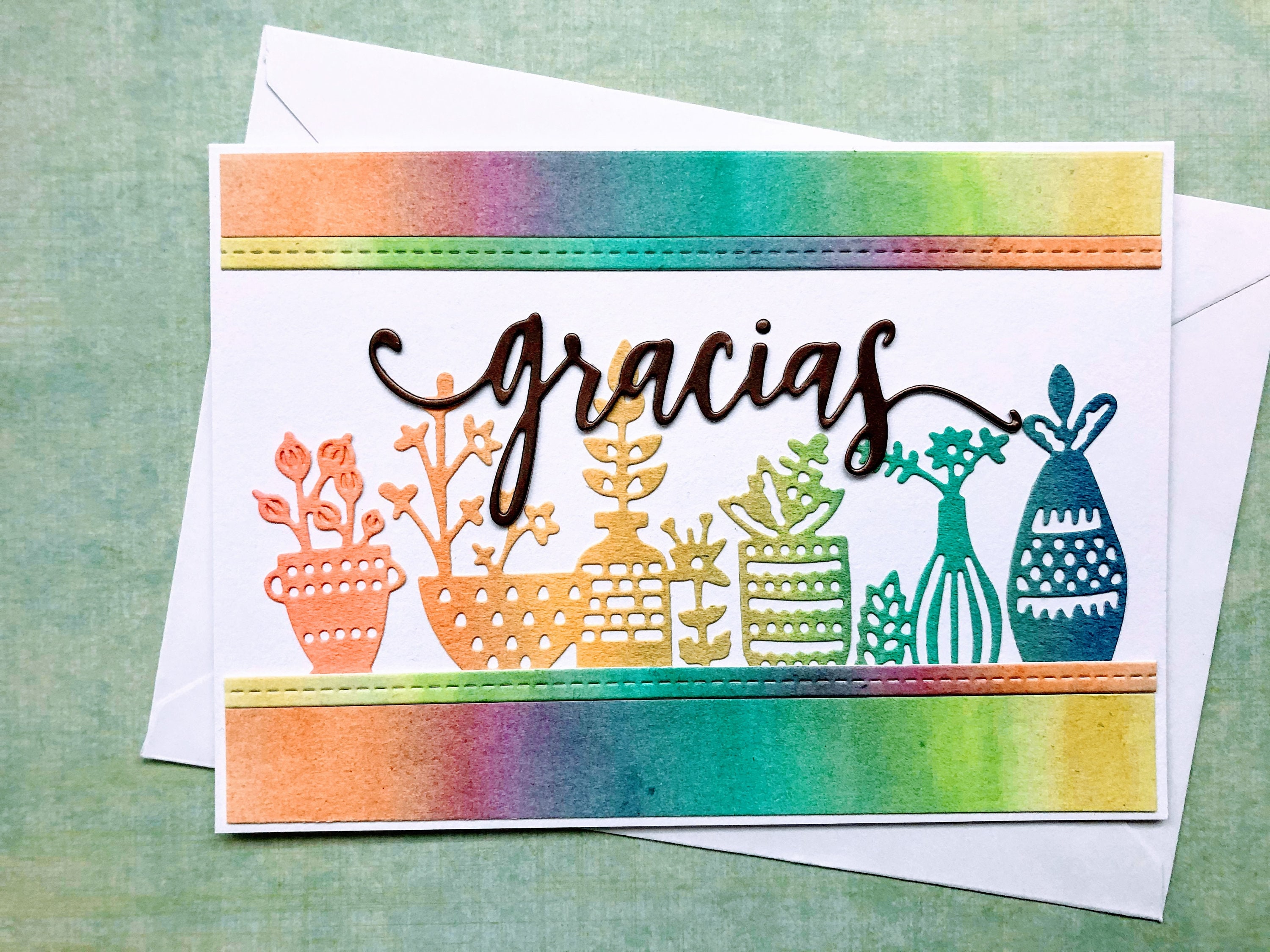 Tarjeta postal de felicitación gracias agradecimiento hecha a mano con flores en relieve sobre ...