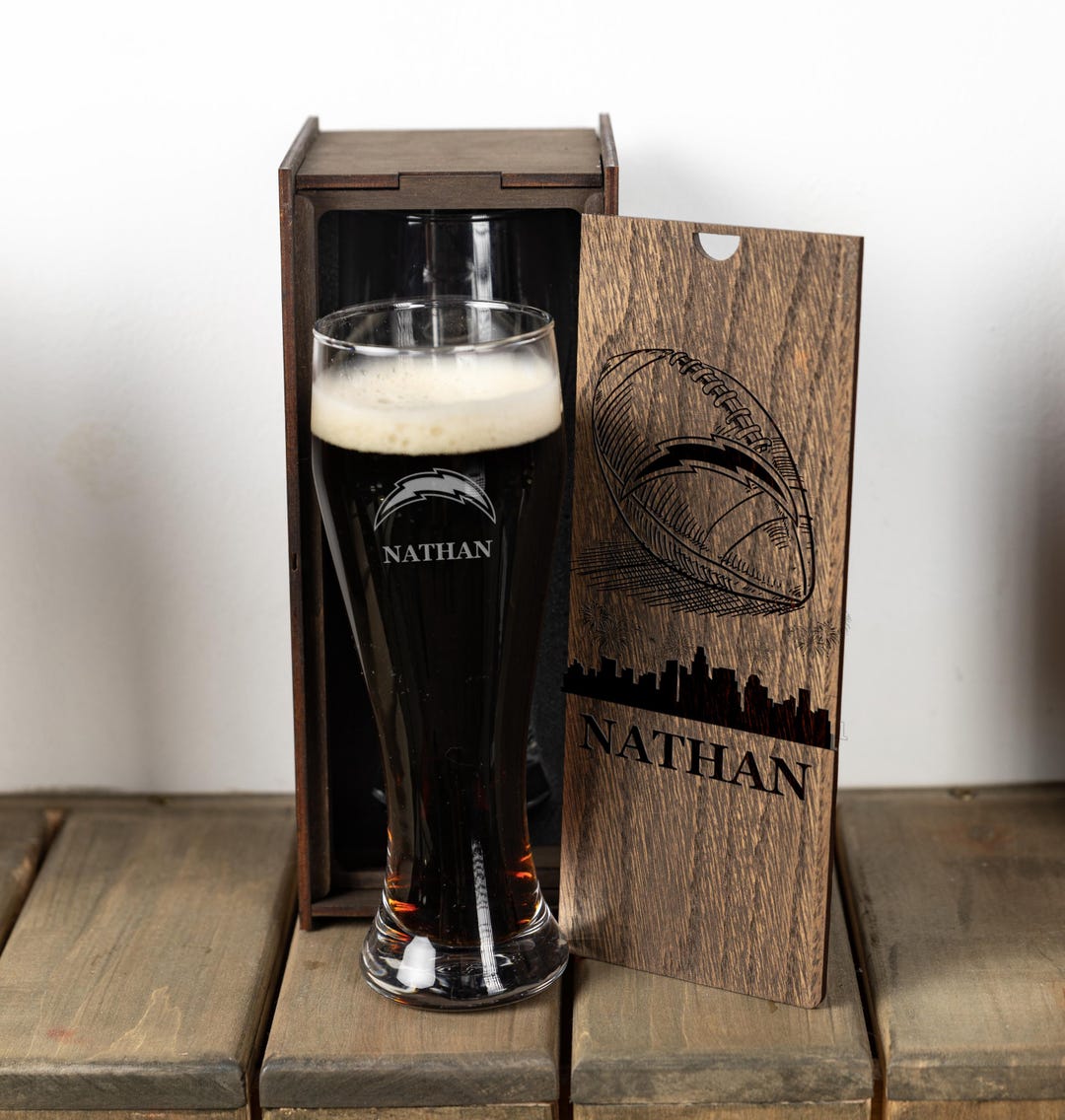 Engraved Beer Glass Gift Set in Wooden Box – for a Football Fan - Etsy