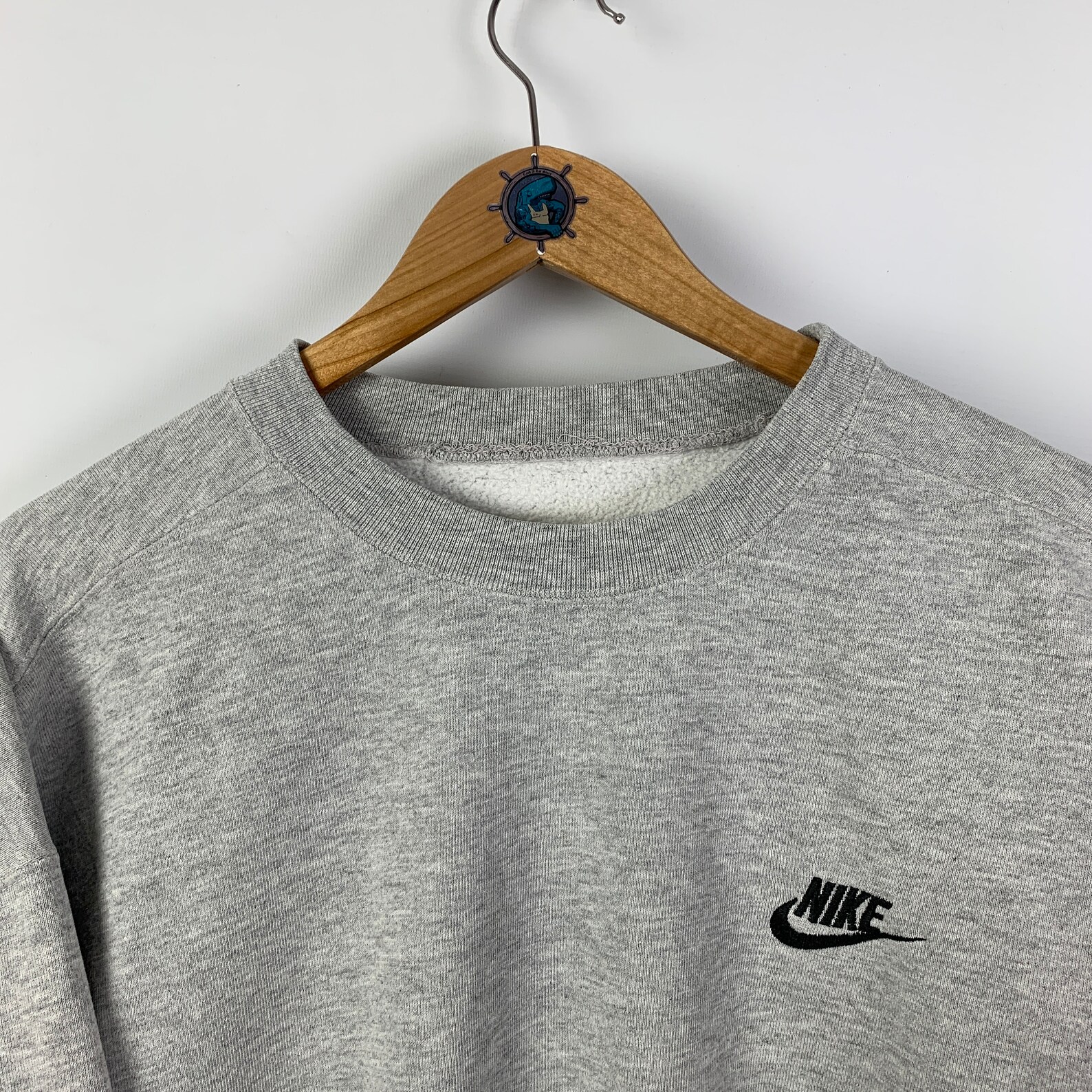90s Vintage Men's NIKE Small Swoosh Logo Gray Crewneck Sweatshirt Size ...