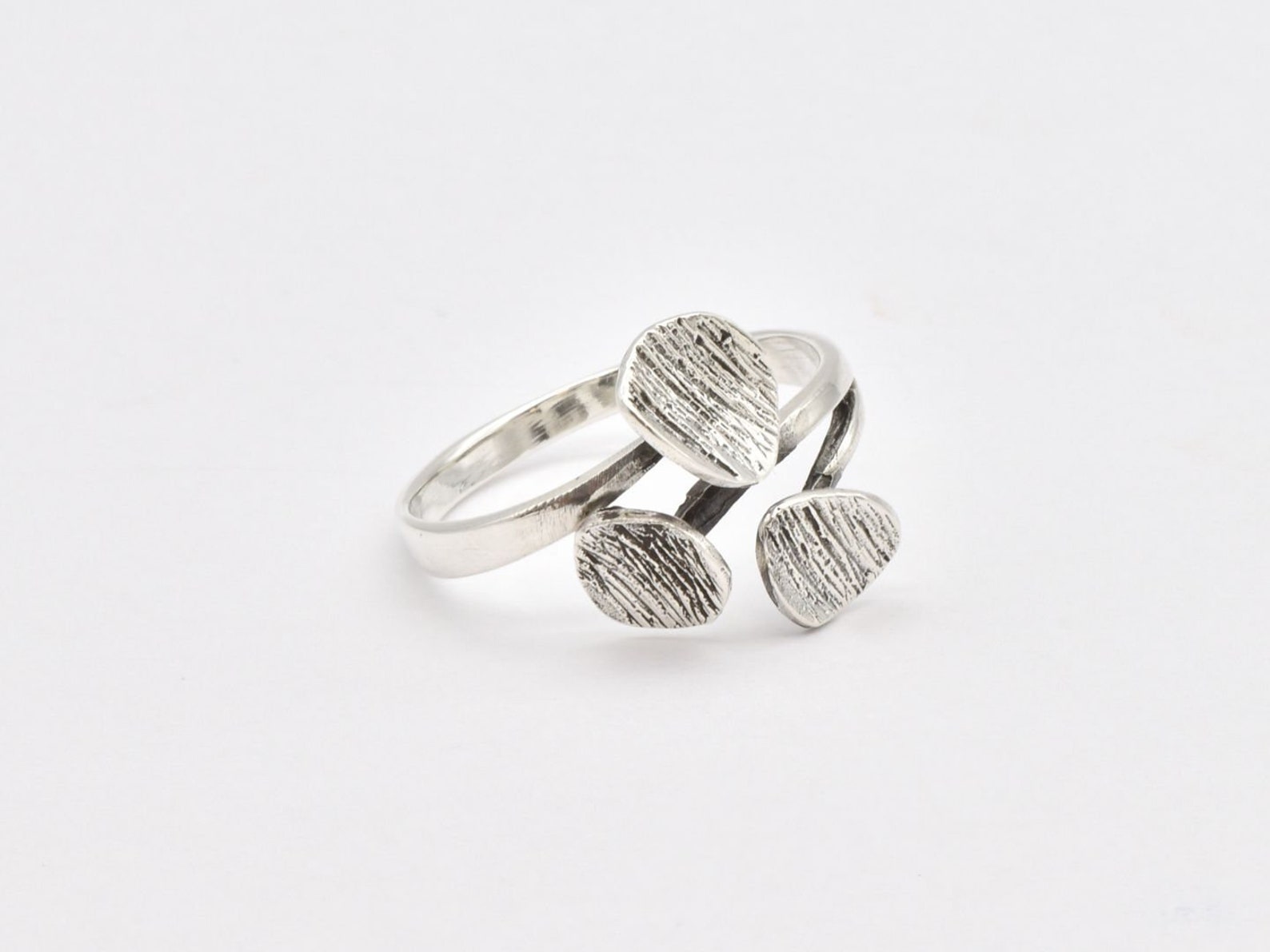 Silver Leaf Ring, Textured Leaf Ring, Statement Leaf Band, Silver Vine ...