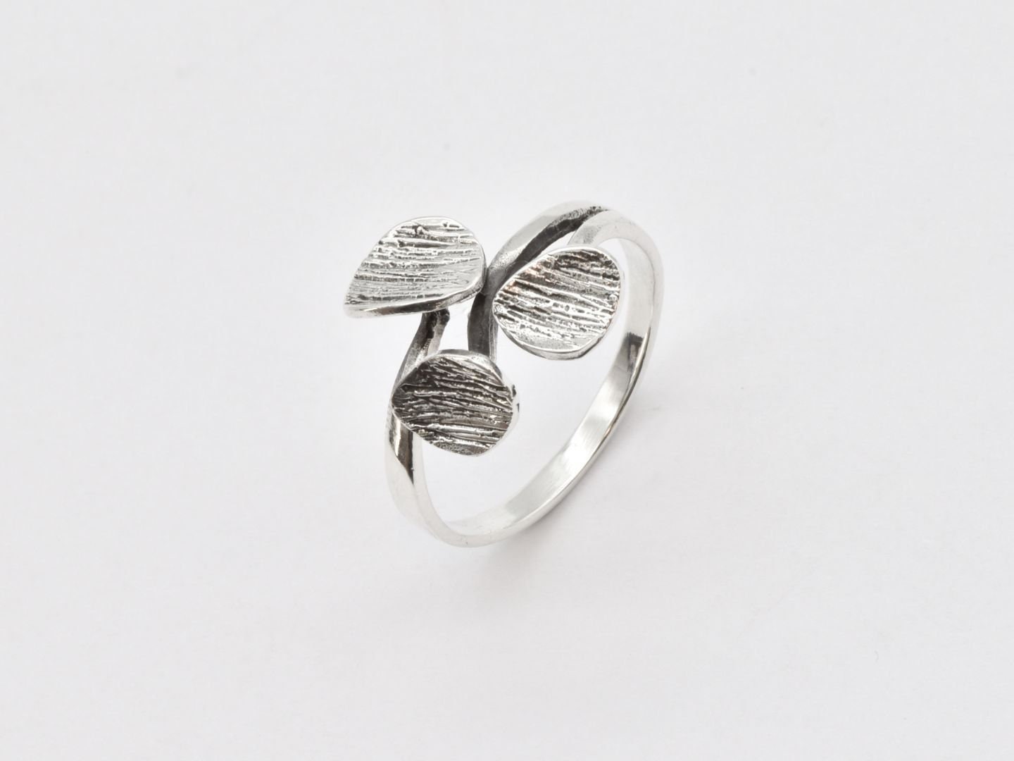 Silver Leaf Ring, Textured Leaf Ring, Statement Leaf Band, Silver Vine ...