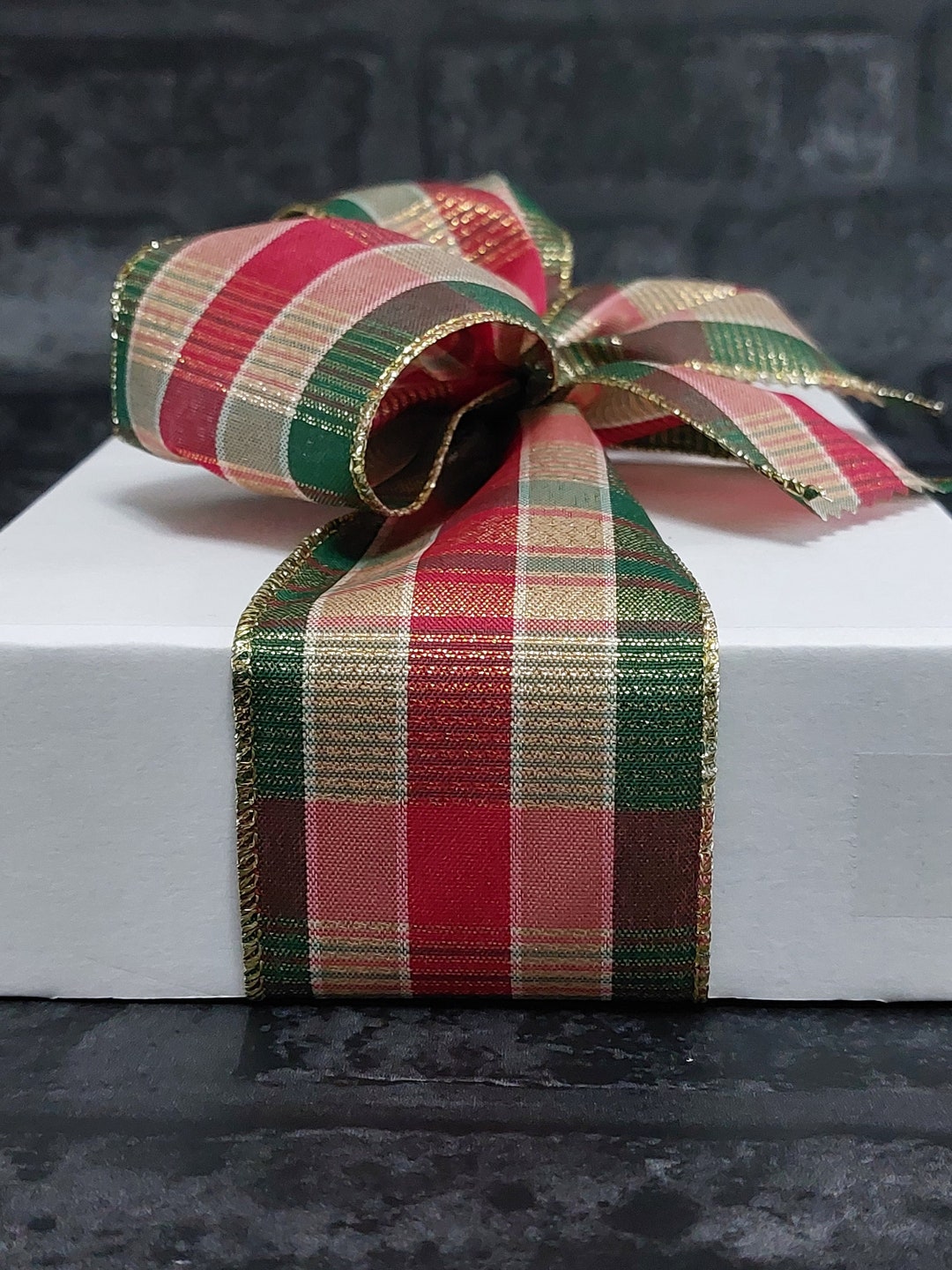 Checked Patterned in Christmas Colours With Gold Accents. - Etsy