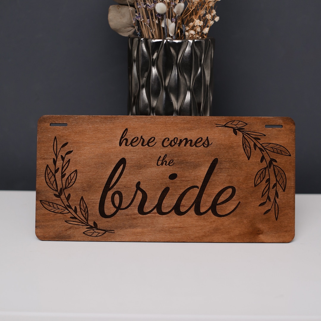 Here Comes the Bride Sign Wedding, Personalized Wedding Sign, Flower ...