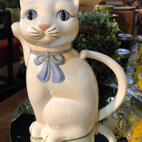 Cat Pitcher - Etsy