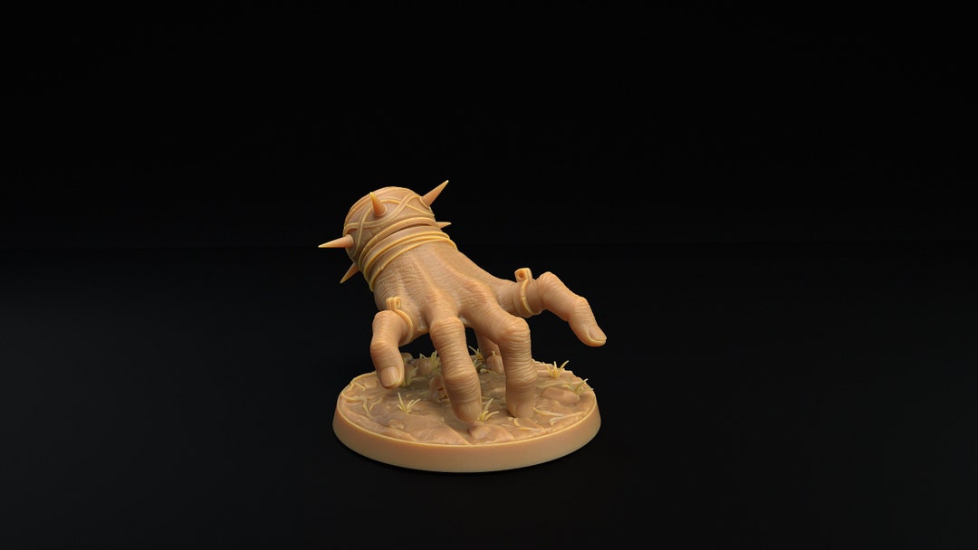 Giants Crawling Hands | Dragon Trappers Lodge | Halloween Weird World ...