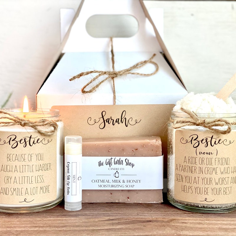 Friendship Gift - 60+ Gift Ideas for 2024