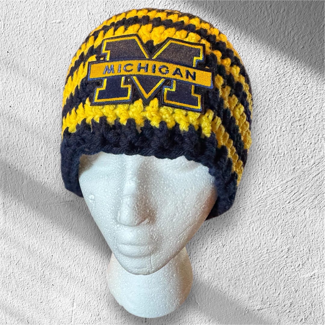 Michigan Wolverines Beanie/hat Blue Yellow (maze) Crochet W/ Emblem ...
