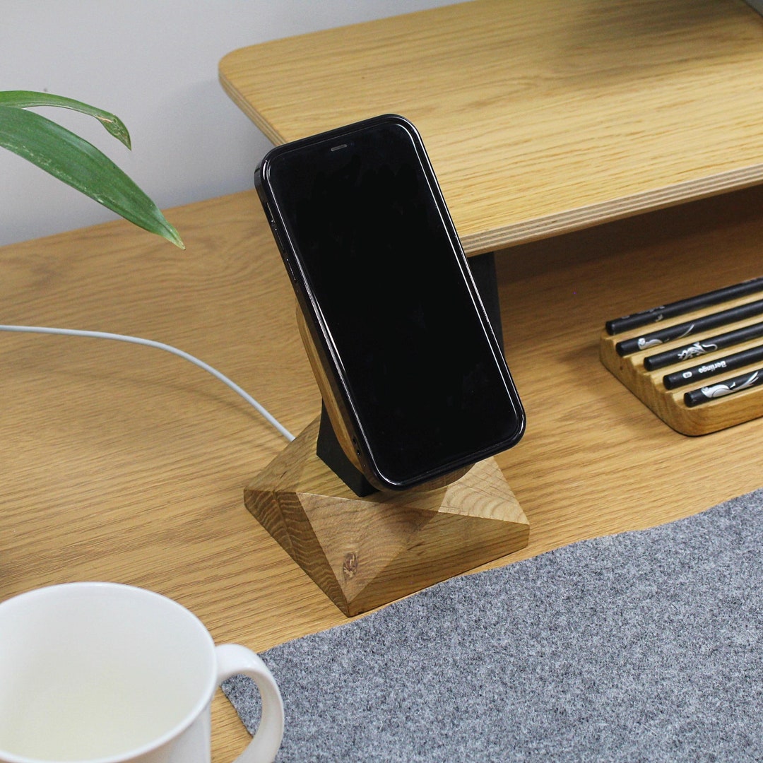 Wooden Magsafe Stand | Docking Station for iPhone 12,13,14,15 | Wooden ...