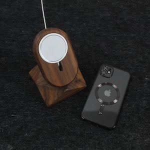 Wooden Magsafe Stand | Docking Station for iPhone 12,13,14,15 | Wooden ...