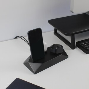 Triple Charging Station, 3-1 Docking Station Apple Smartwatch Charger ...