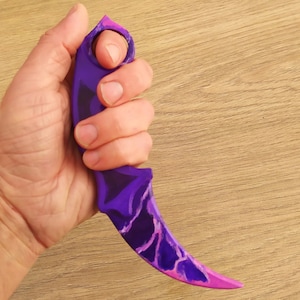 Toy Karambit Wood Knife for Fans of Computer Games and Cosplay. Color ...
