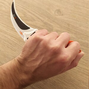 Cuchillo de madera Karambit juguete para fanáticos de los videojuegos y ...