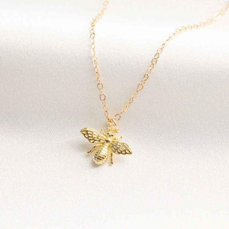 Bumble Bee Necklace - Etsy