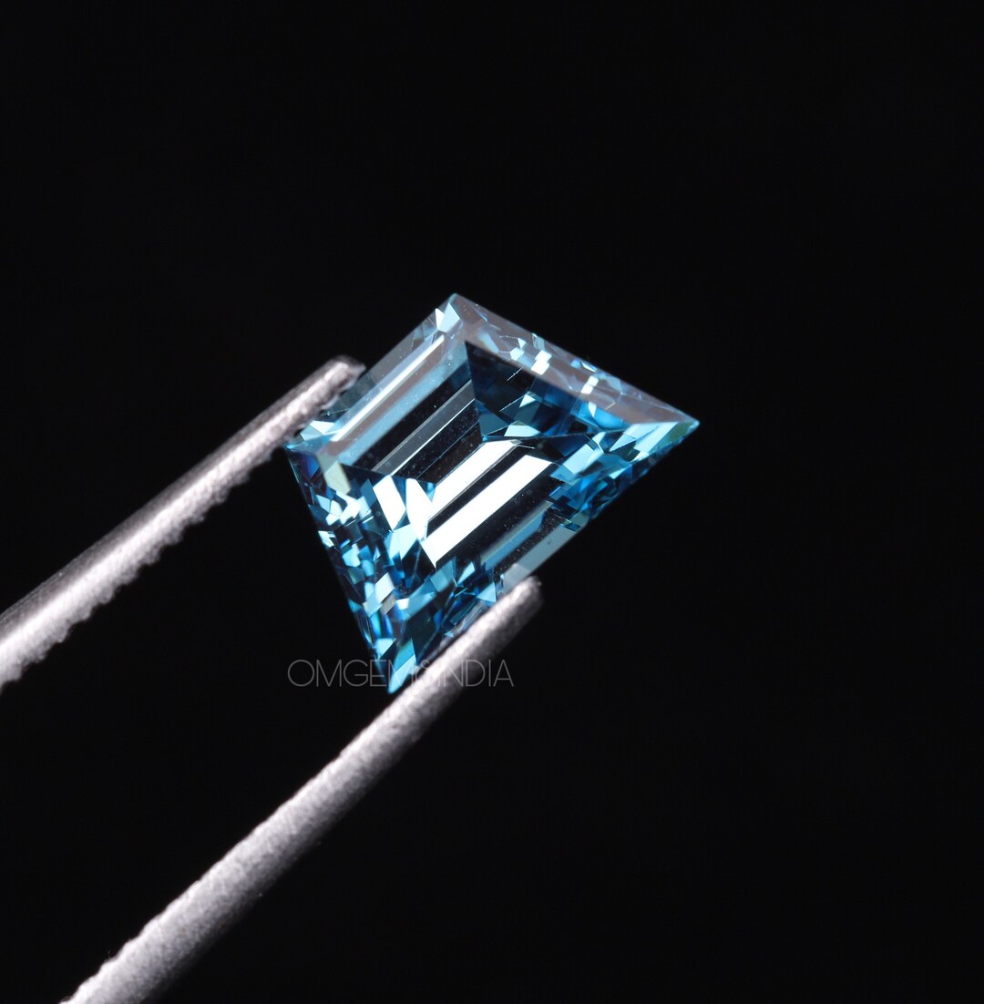 1.25 CT | Blue Diamond | Trapezoid Cut Diamond | Fancy Color Diamond ...