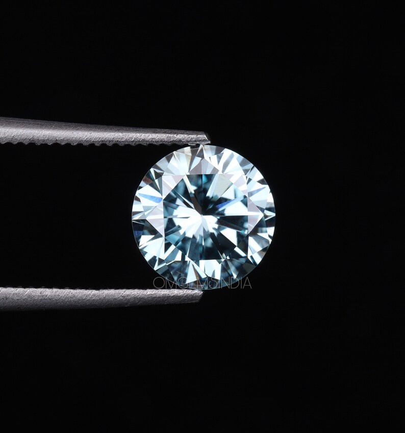 2.00 CT, 8.20 MM | Blue Diamond | Round Brilliant Cut Diamond | Fancy ...