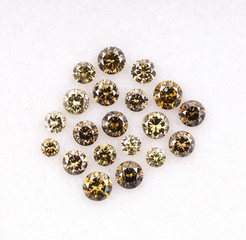 0.80 CT, 1.6 to 2.5 MM | Natural Fancy Color Diamond | Round Brilliant ...