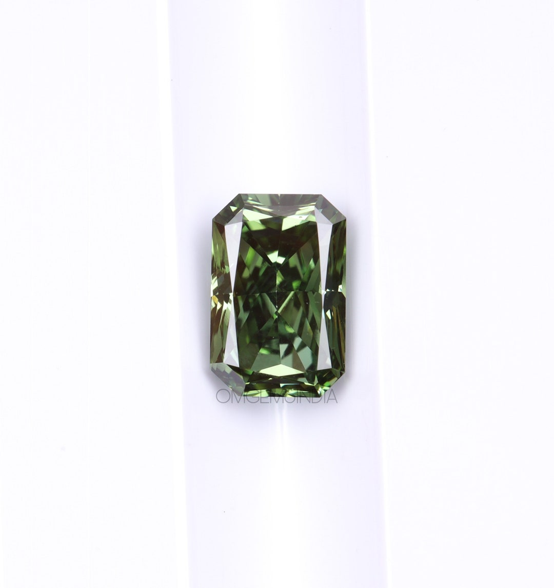 0.51 CT | Green Color Radiant Cut Diamond | Lab Grown Diamond | Unique ...