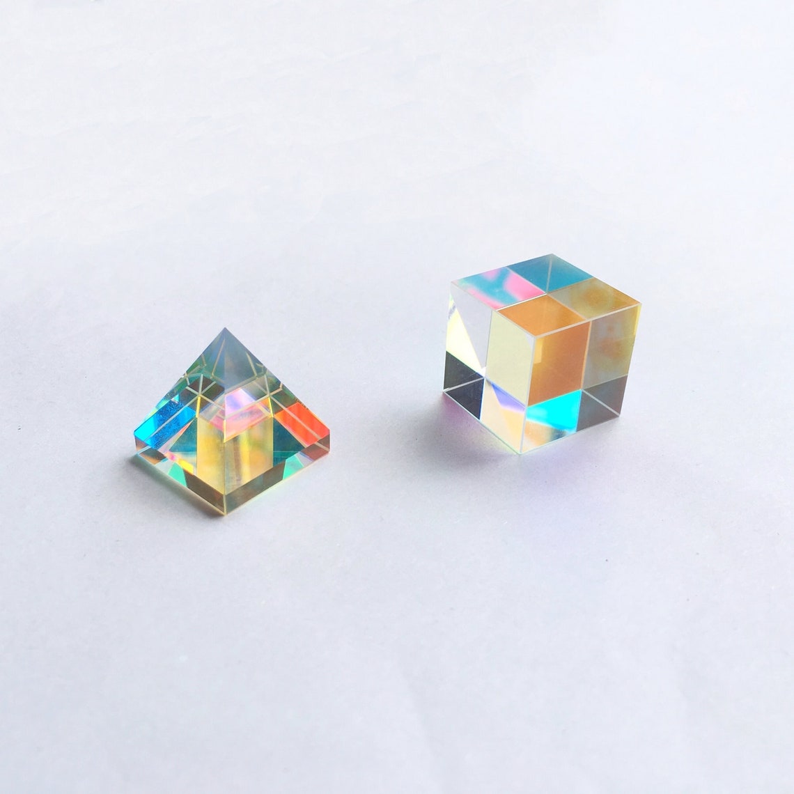 Rainbow Maker Prism Cube Six-sided, Pyramid, Optical Light Splitting ...
