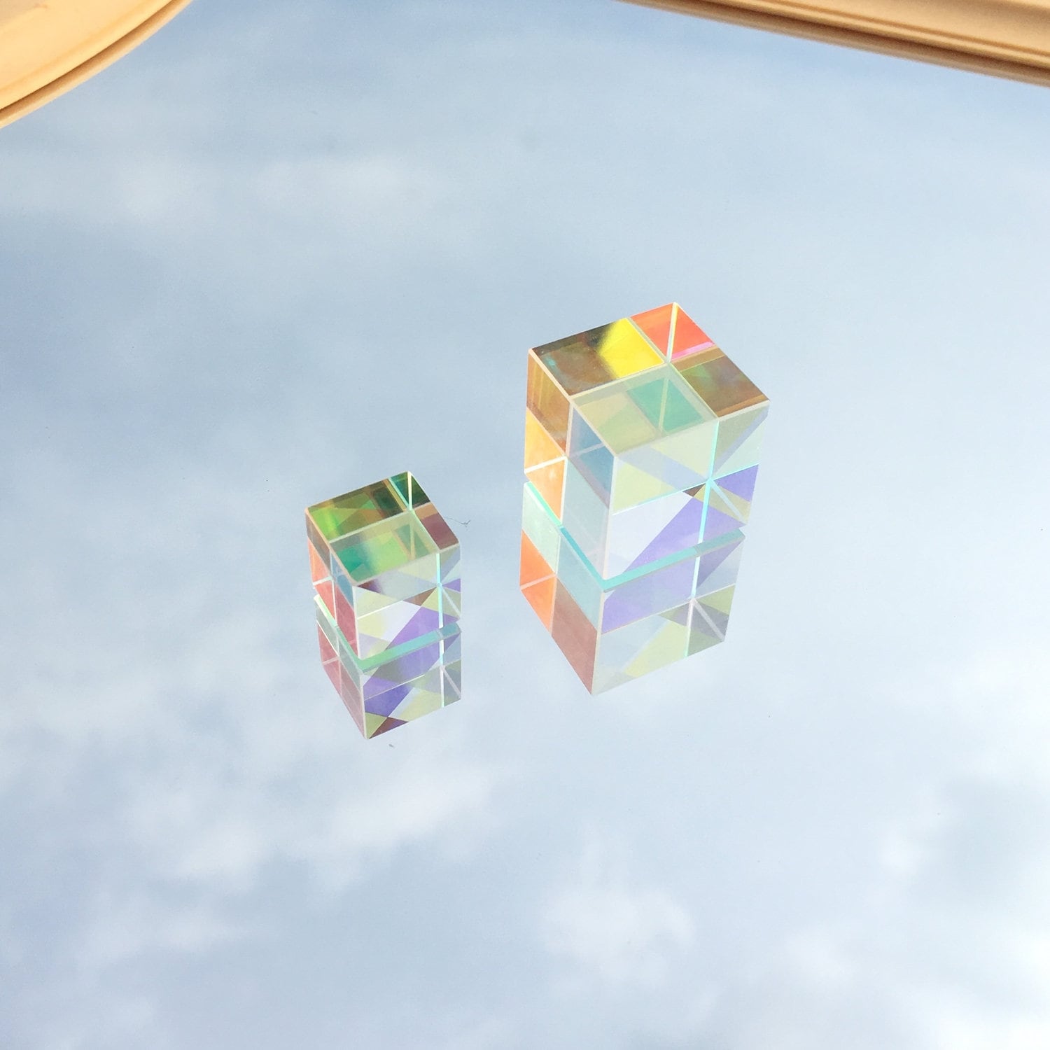 Rainbow Maker Prism Cube Six-sided, Pyramid, Optical Light Splitting ...